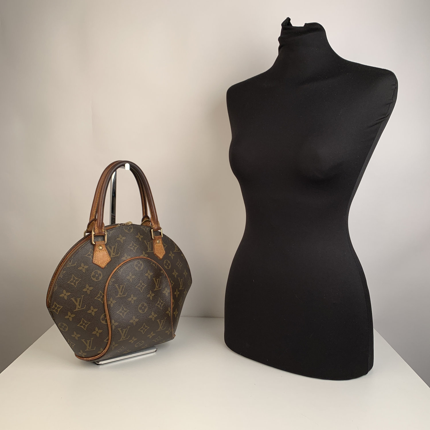 Lv Ellipse Mm Size Chart | Paul Smith