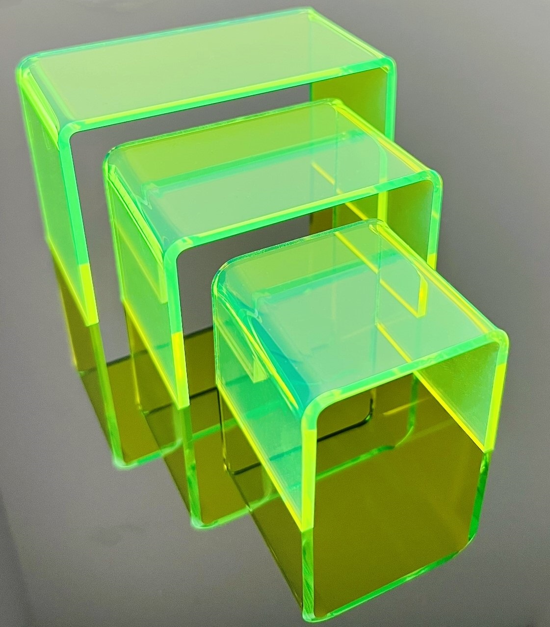 T'z Tagz 2 Inch Deep 3 Piece Acrylic Riser Display Stand Color ...